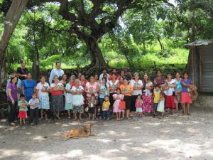 DONATIVO DE SHAMPOOS A FLOR DE CHILAMATE